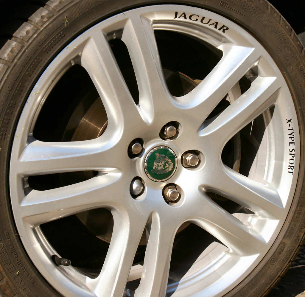 HighgateHouse Decals for Jaguar Wheel Rims